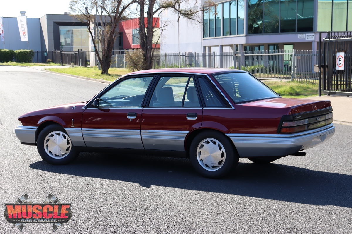 1987 Holden VL Calais